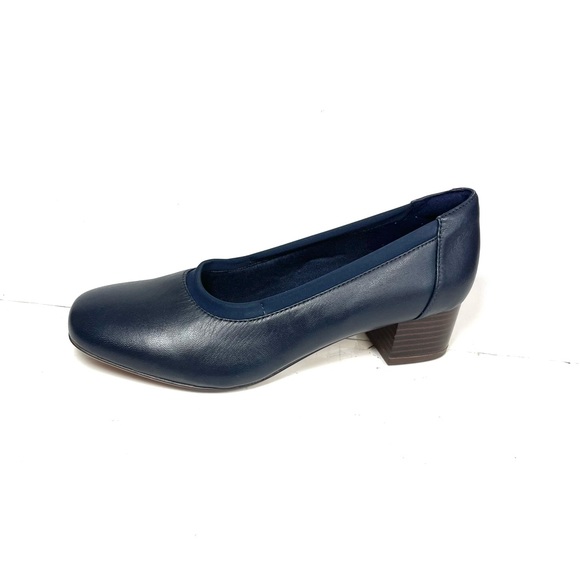 Clarks | Shoes | Clarks Chartli Fame Pumps Womens Size 9m Block Heel ...